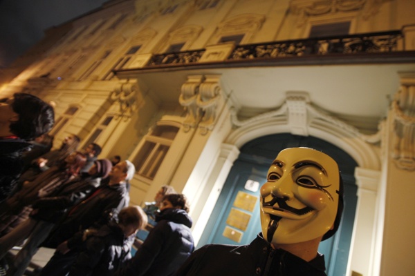 Anonymous Attacks FBI, DOJ, MPAA, RIAA and U.S. Copyright Office ...