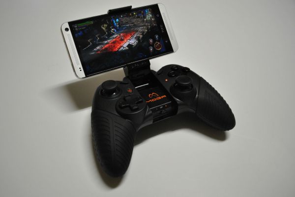 Review: Moga Pro Turns Android Phones into Portable Gaming Systems ...